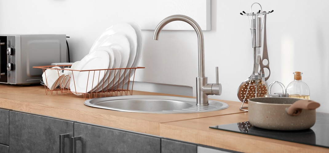 5 φυσικοί τρόποι για να κρατήσετε τα ενοχλητικά έντομα μακριά από το σπίτι | Alithia.gr